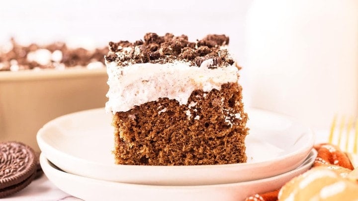 Easy Oreo Sheet Cake The Whole Family Will Love