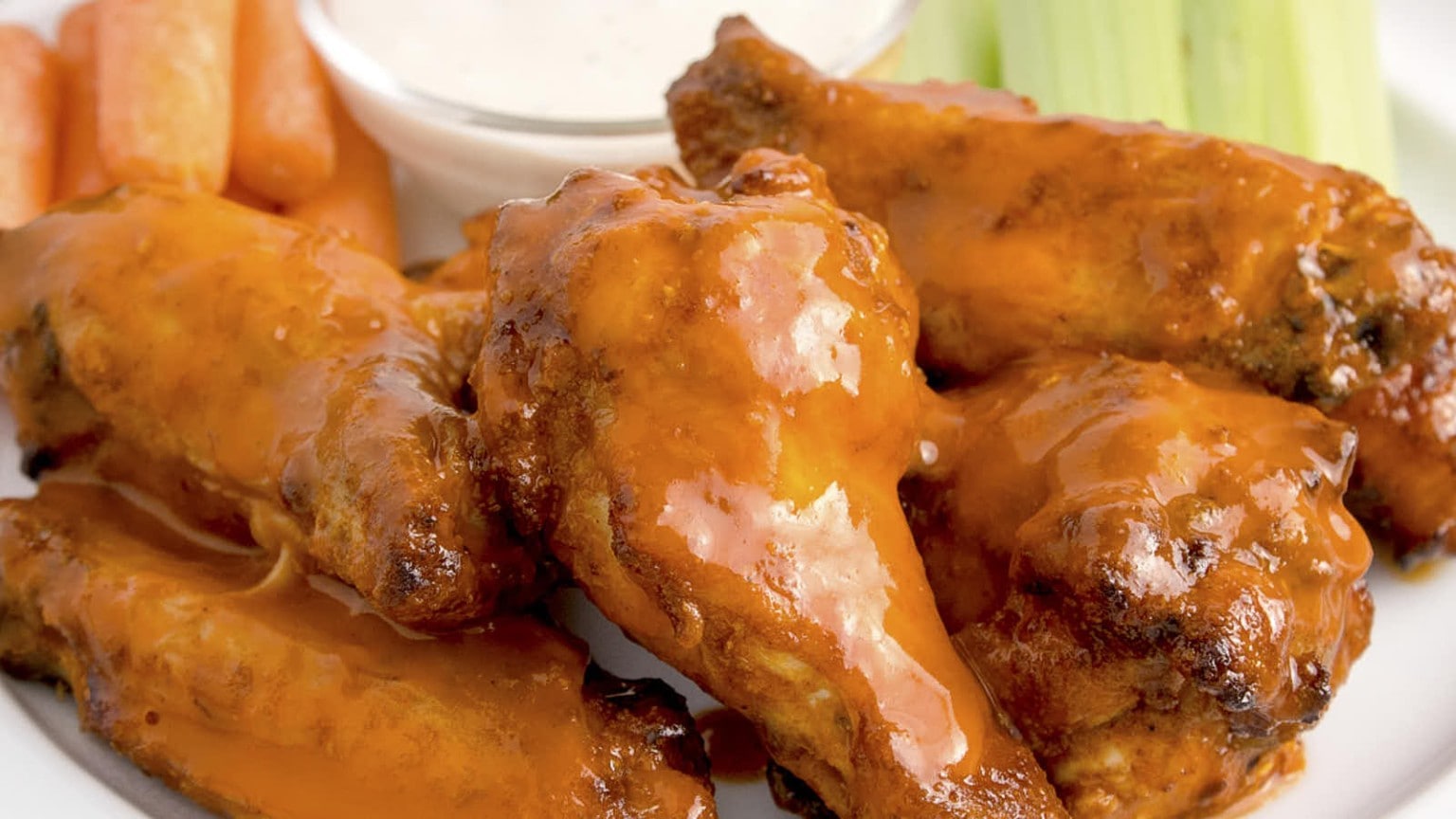 Easy Air Fryer Chicken Wings (5 Minute Prep)