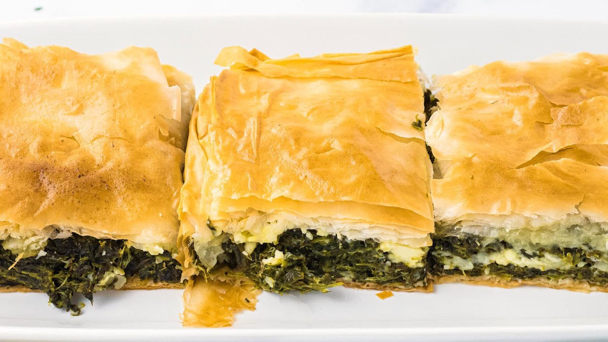 Flaky Spanakopita - Greek Spinach and Feta Phyllo Pie