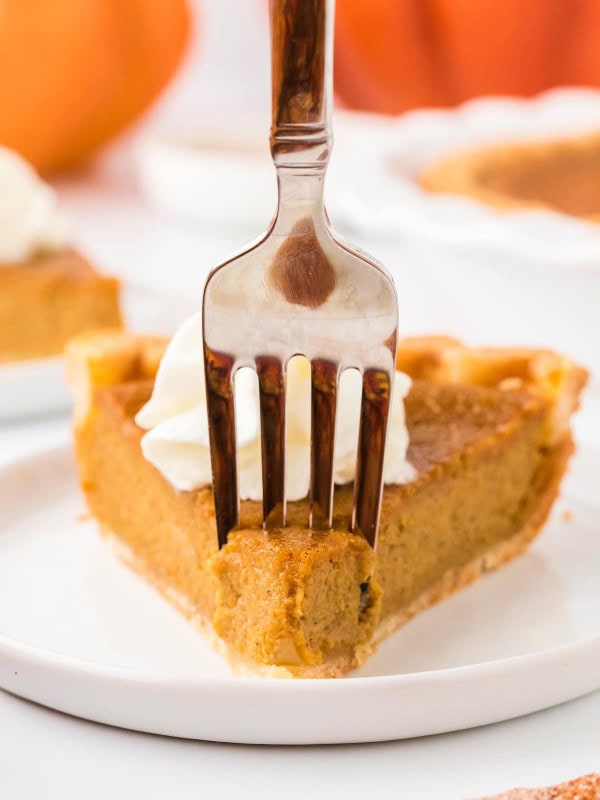 Easy Homemade Pumpkin Pie Made With Canned Pumpkin