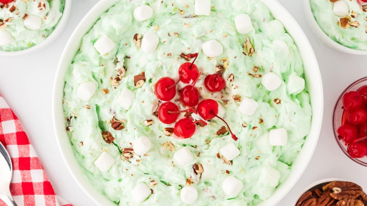 How to a Make Classic Watergate Salad in 10 Minutes