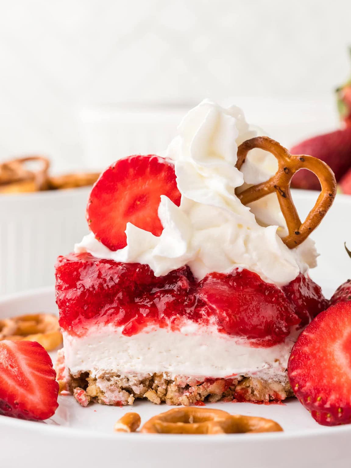 Creamy No Bake Strawberry Pie