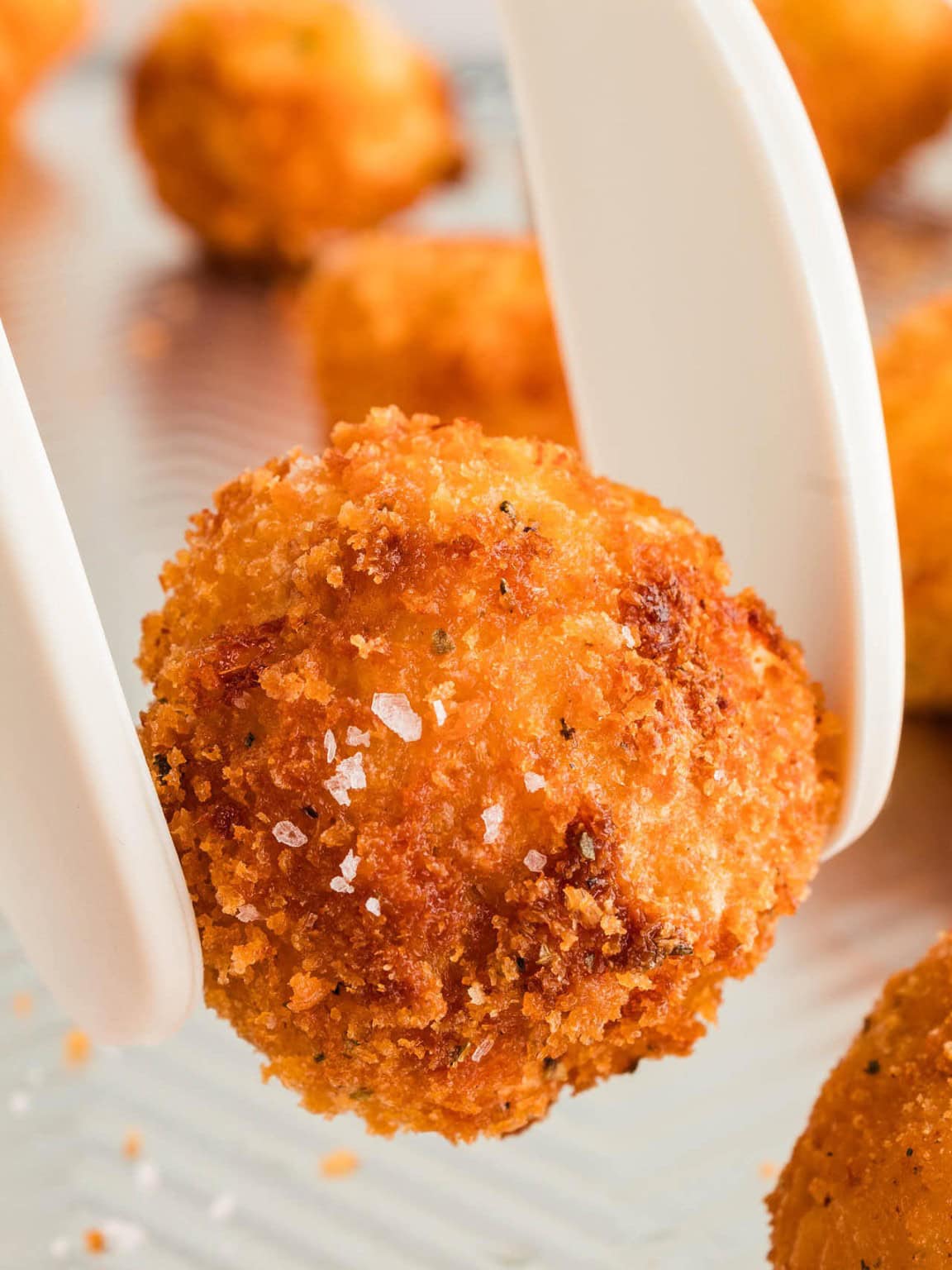 Best Mac and Cheese Bites
