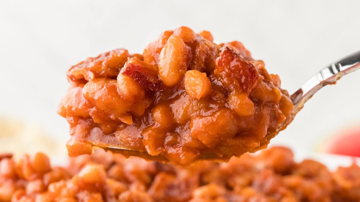 Best Crock Pot Baked Beans (Sweet, Smoky, Bacon-Loaded)