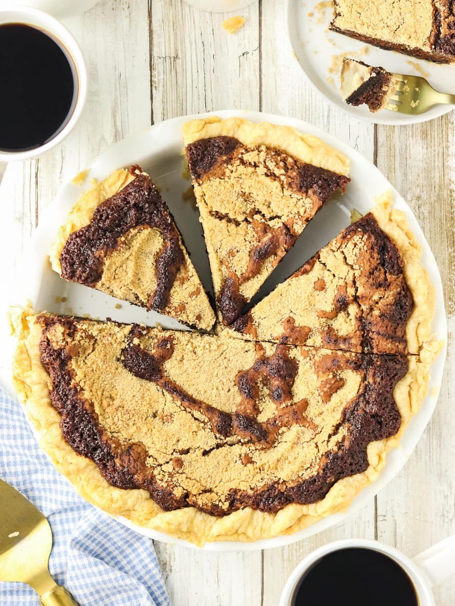 Easy Shoofly Pie With Brown Sugar Crumb Topping