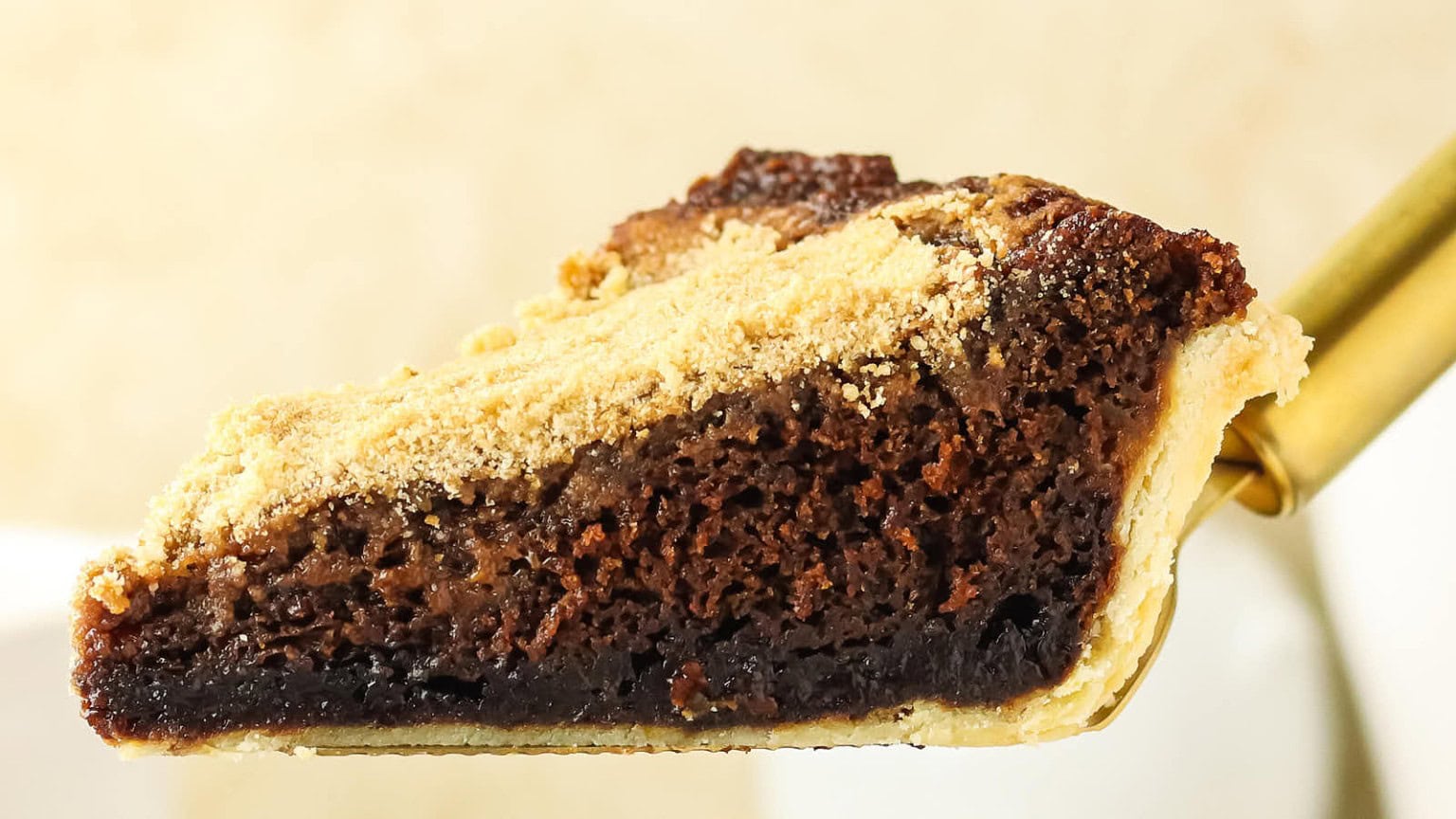 Easy Shoofly Pie With Brown Sugar Crumb Topping