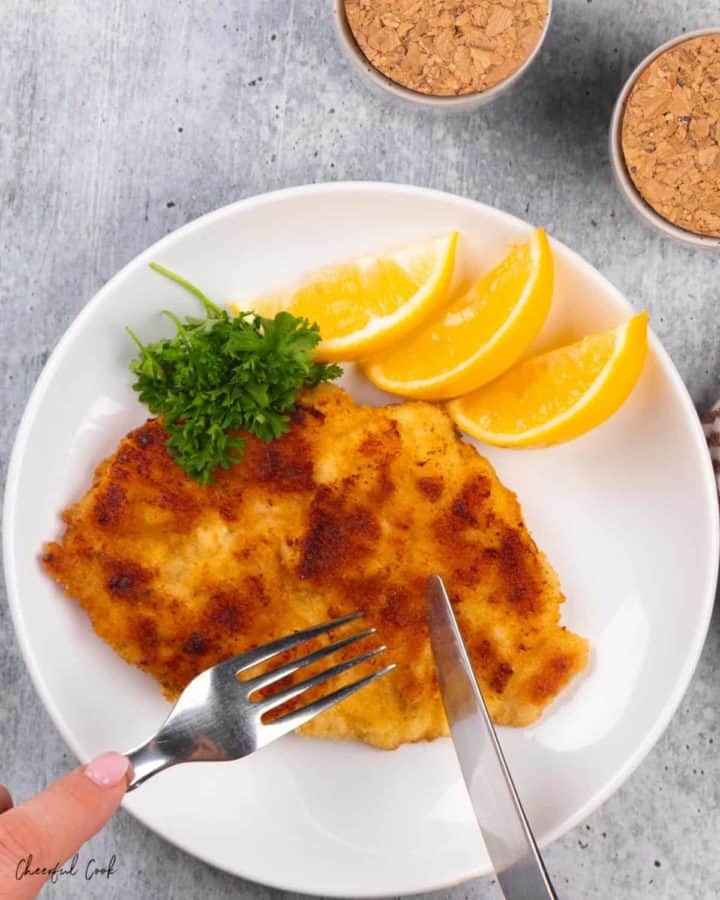 Easy German Chicken Schnitzel (Hühnerschnitzel) - Cheerful Cook